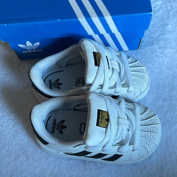adidas | Shoes | Adidas Unisex Kids Superstar White Low Top Round Toe ...